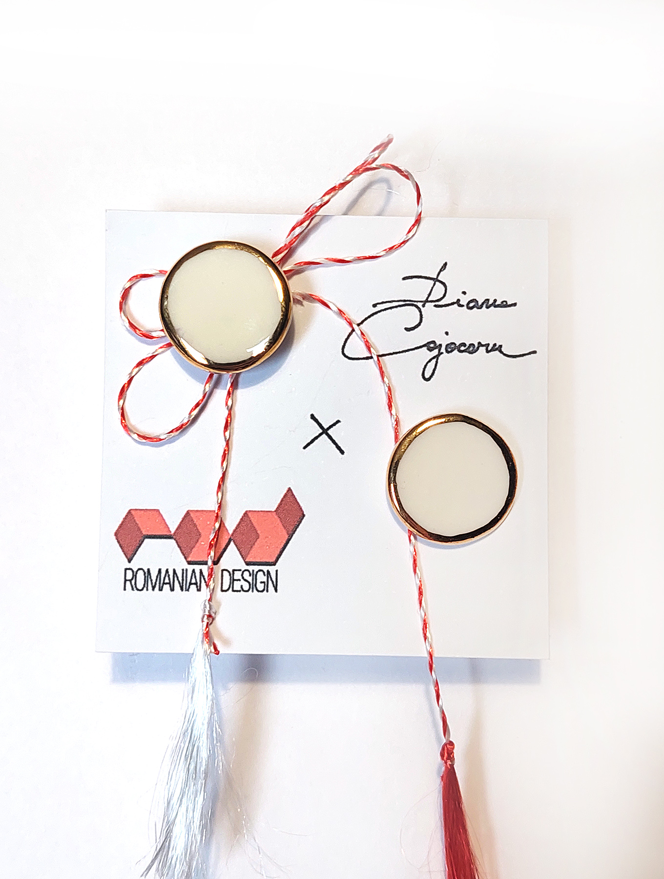 Cercei - Portelan rotunzi albi cu cerc auriu - Diana Cojocaru